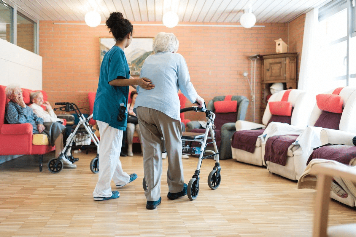 The Elderly Population Continues to Grow: 5 Facts - Liv Hospital