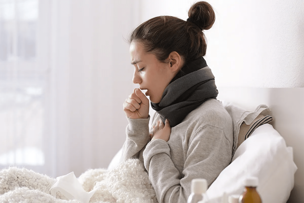 Cold or Bronchitis? Critical Symptoms Guide - Liv Hospital