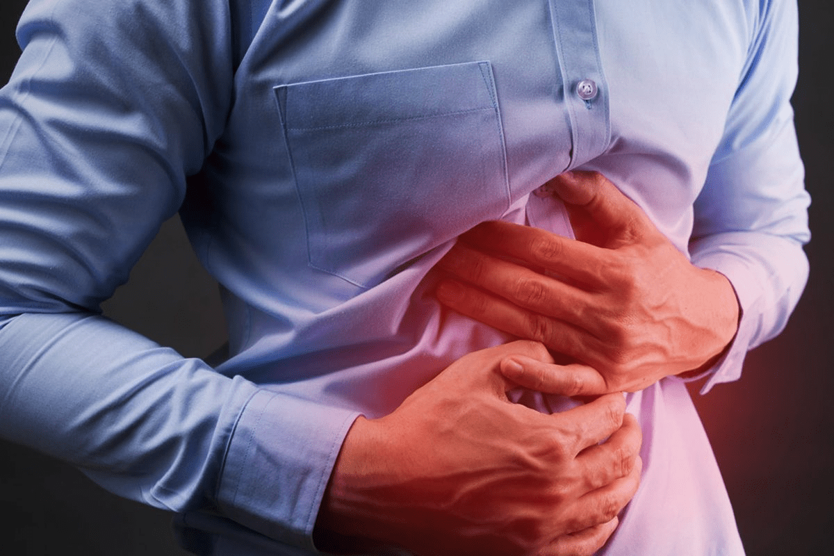 Colon Cancer Symptoms: 7 Alarming Early Signs - Liv Hospital