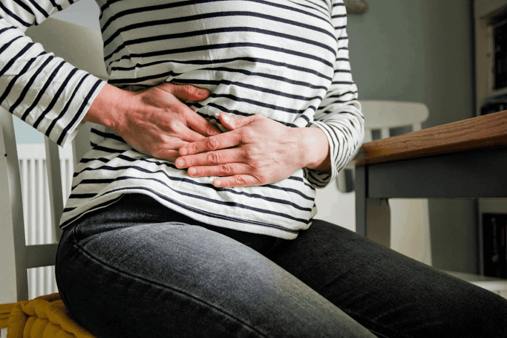 Early Signs of Colon Cancer: 7 Alarming Symptoms - Liv Hospital
